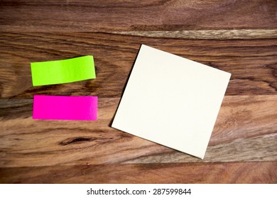 485 Blank post its Images, Stock Photos & Vectors | Shutterstock