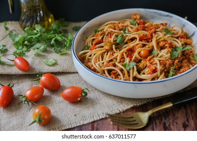 Spaghetti Stock Photo 637011577 | Shutterstock