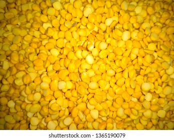 Split Gram Daal Stock Photo 1365190079 | Shutterstock