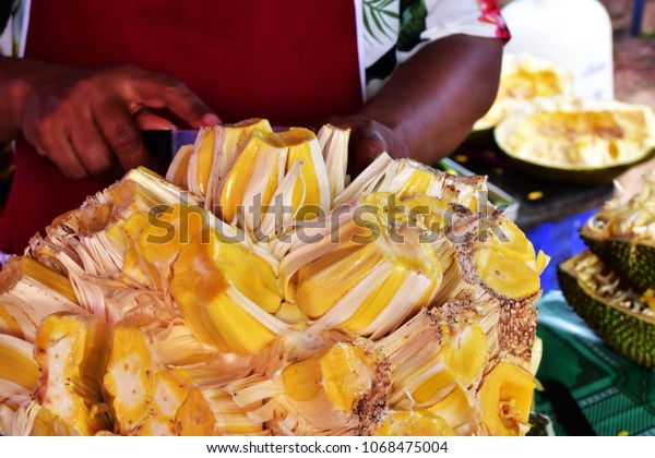 Split Jackfruit Into Pieces Stock Photo 1068475004 | Shutterstock