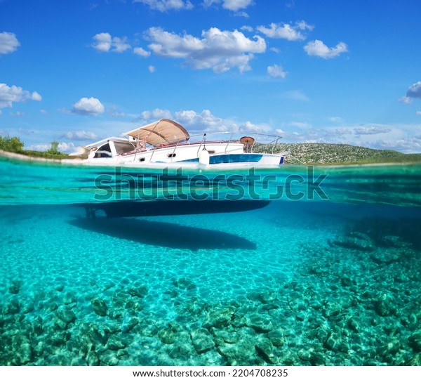 Split View Half Underwater View Beautiful Stock Photo 2204708235 ...
