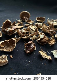 1,767 Split walnut Images, Stock Photos & Vectors | Shutterstock