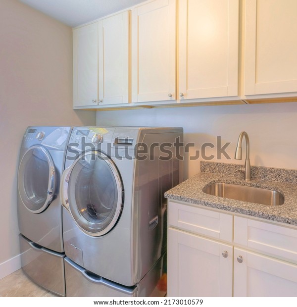 Square Laundry Interior Front Load Laundry Stock Photo 2173010579 ...