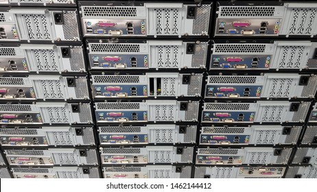 Stack Computers Connections Showing Stock Photo 1462144412 | Shutterstock