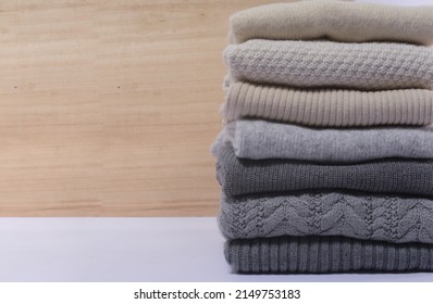 10,475 Sweaters different colors Images, Stock Photos & Vectors ...