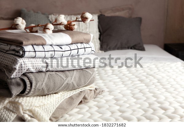 Stack Folded Warm Blankets Different Design库存照片1832271682 | Shutterstock