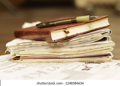 Tabloids Images, Stock Photos & Vectors | Shutterstock