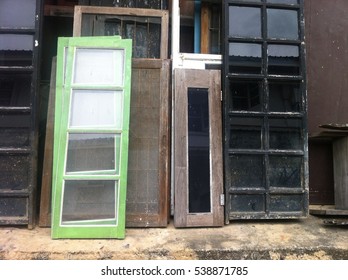 Stack Old Windows Doors Stock Photo 538871785 | Shutterstock