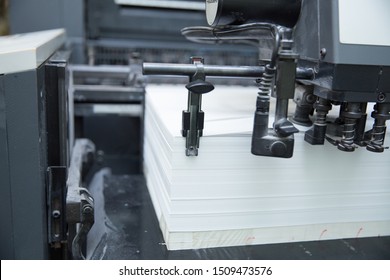 203 Sheet fed printing machine Images, Stock Photos & Vectors ...