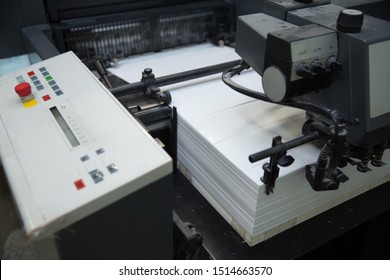 203 Sheet fed printing machine Images, Stock Photos & Vectors ...