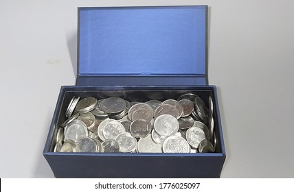 5,464 Rupiah coins Stock Photos, Images & Photography | Shutterstock