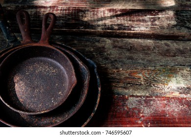 432 Dirty Cast Iron Skillet Images, Stock Photos & Vectors | Shutterstock