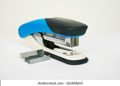 Stapler Staples Stock Photo 261858653 | Shutterstock