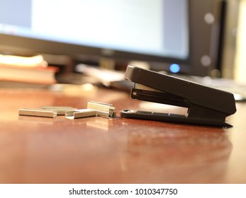 Stapler Staples On Office Table Stock Photo 1010347750 | Shutterstock