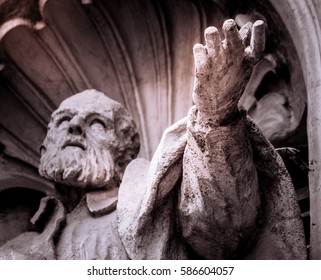 Statue Perspective Stock Photo 586604057 | Shutterstock