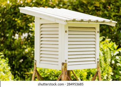 79 Stevenson screen Images, Stock Photos & Vectors | Shutterstock