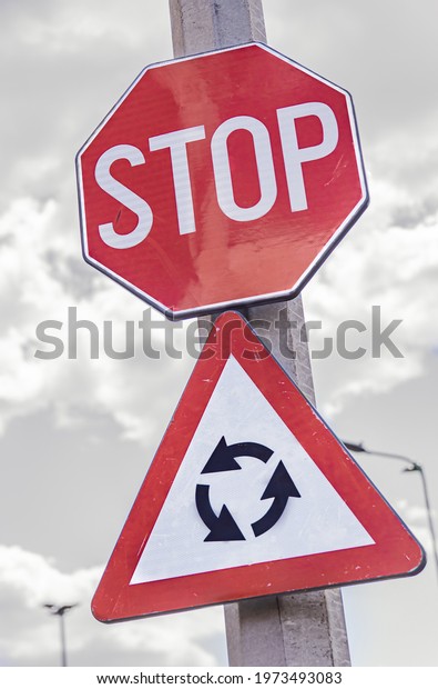 Stop Sign Intersection Round Sign Stock Photo 1973493083 | Shutterstock