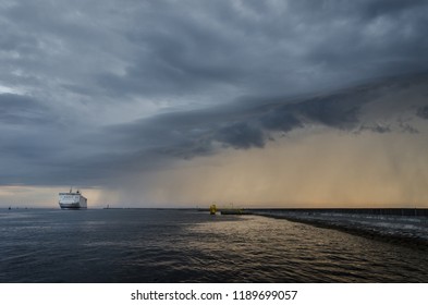 Storm Heavy Rain Dramatic Clouds Sky Stock Photo 1189699057 | Shutterstock