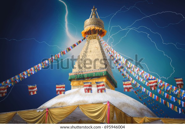 Strong Thunder Powerful Flashes Lightning Evening Stock Photo 695946004 ...