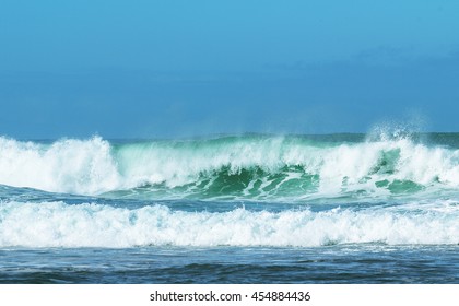 Strong Wave Stock Photo 454884436 | Shutterstock