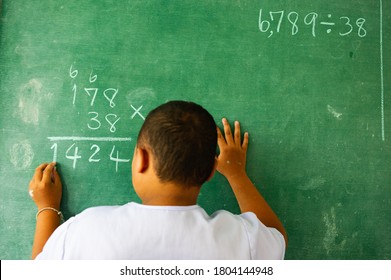152 Girls doing math on board Stock Photos, Images & Photography ...