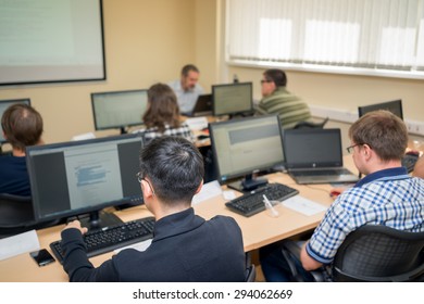 33,031 Adult computer class Images, Stock Photos & Vectors | Shutterstock