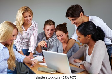 Studients Doing Group Work University Class Stock Photo 85369072 ...