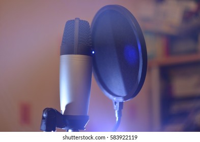 Studio Mic Stock Photo 583922119 | Shutterstock