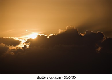 857 Sun peeking through clouds Images, Stock Photos & Vectors | Shutterstock