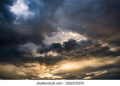 Sunset Light Rays Clouds Shining Sky Stock Photo 1502572370 | Shutterstock