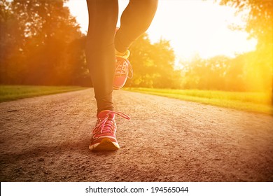 80,320 Woman running sun Images, Stock Photos & Vectors | Shutterstock