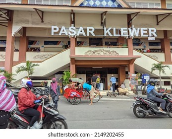 106 Pasar klewer Images, Stock Photos & Vectors | Shutterstock