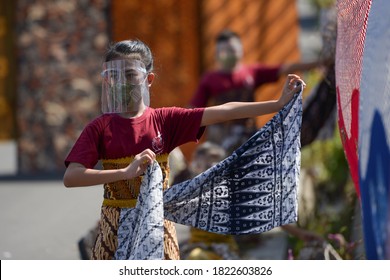 1,278 Tari batik Images, Stock Photos & Vectors | Shutterstock
