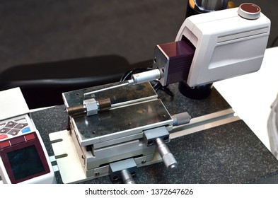 Surface Roughness Tester Profilometer Device Measuring Stock Photo ...