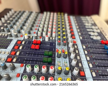 12,325 Mixer controller Images, Stock Photos & Vectors | Shutterstock