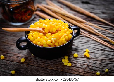 Making Cocoon Silkworm Stock Photo 172346051 | Shutterstock