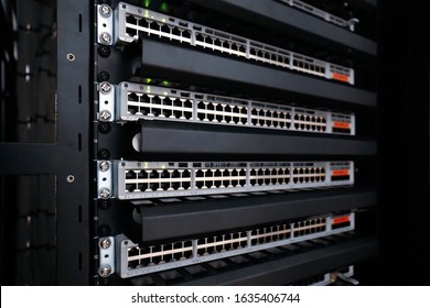 14,175 Computer Network Switches In Racks Images, Stock Photos ...