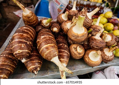 Taro Root Stock Photo 657014935 | Shutterstock