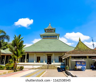 136 Masjid agung manonjaya Images, Stock Photos & Vectors | Shutterstock