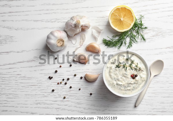 Salsa sabrosa con ajo en el Foto de stock 786355189 | Shutterstock Salsa sabrosa con ajo en el Foto de stock 786355189 | Shutterstock