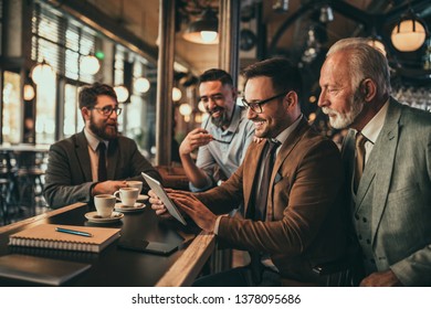 Group Businesspeople Having Meeting Pub Stock Photo 1795024861 ...