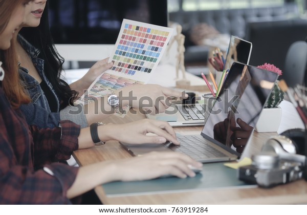 Teamworkbrainstorming Concept Creative Designer Workshop Young Stock ...