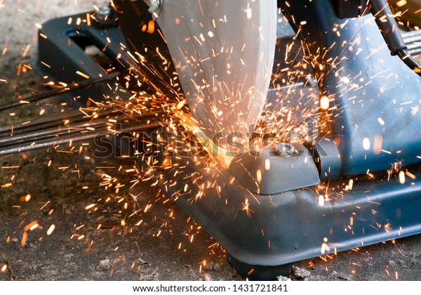 Technicians Using Fiber Cutting Platform Tools Stock Photo 1431721841 ...