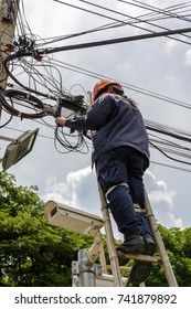 Technicians Welding Optical Fiber Cable Fusion Stock Photo 741879892 ...