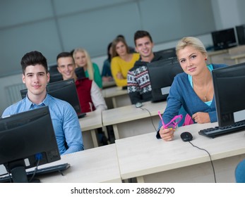 12,551 Computer Science Class College Images, Stock Photos & Vectors ...