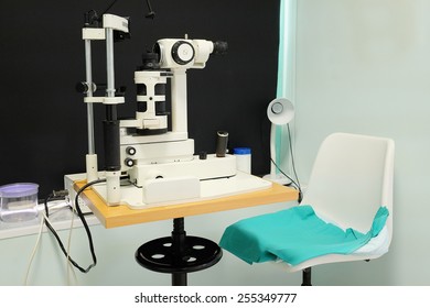 203 Eye Test Machine Screen Images, Stock Photos & Vectors | Shutterstock