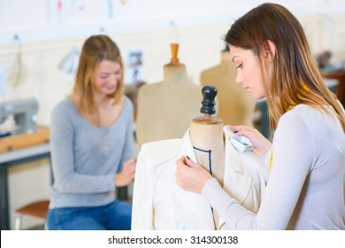 4,951 Sewing classes Images, Stock Photos & Vectors | Shutterstock