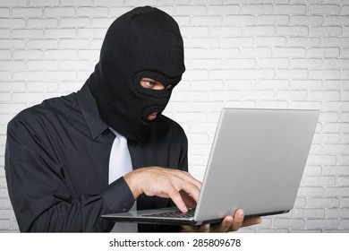 47,217 Computer Thief Images, Stock Photos & Vectors | Shutterstock