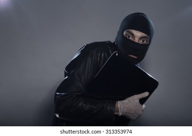 Стоковая фотография 1849395427: Thief Wearing Ski Mask Hide His ...