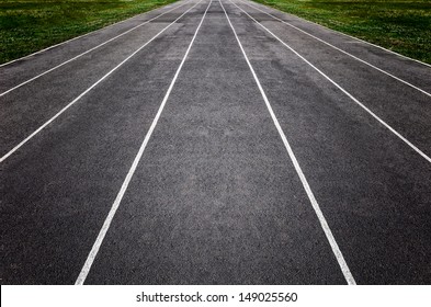 27,189 Running track lanes Stock Photos, Images & Photography ...